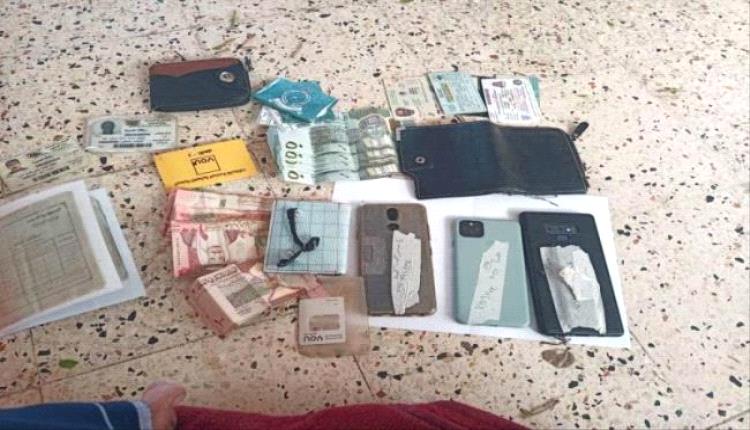 اخبار وتقارير عصابة تمتهن النشل والسرقة بقبضة الأمن في المهرة